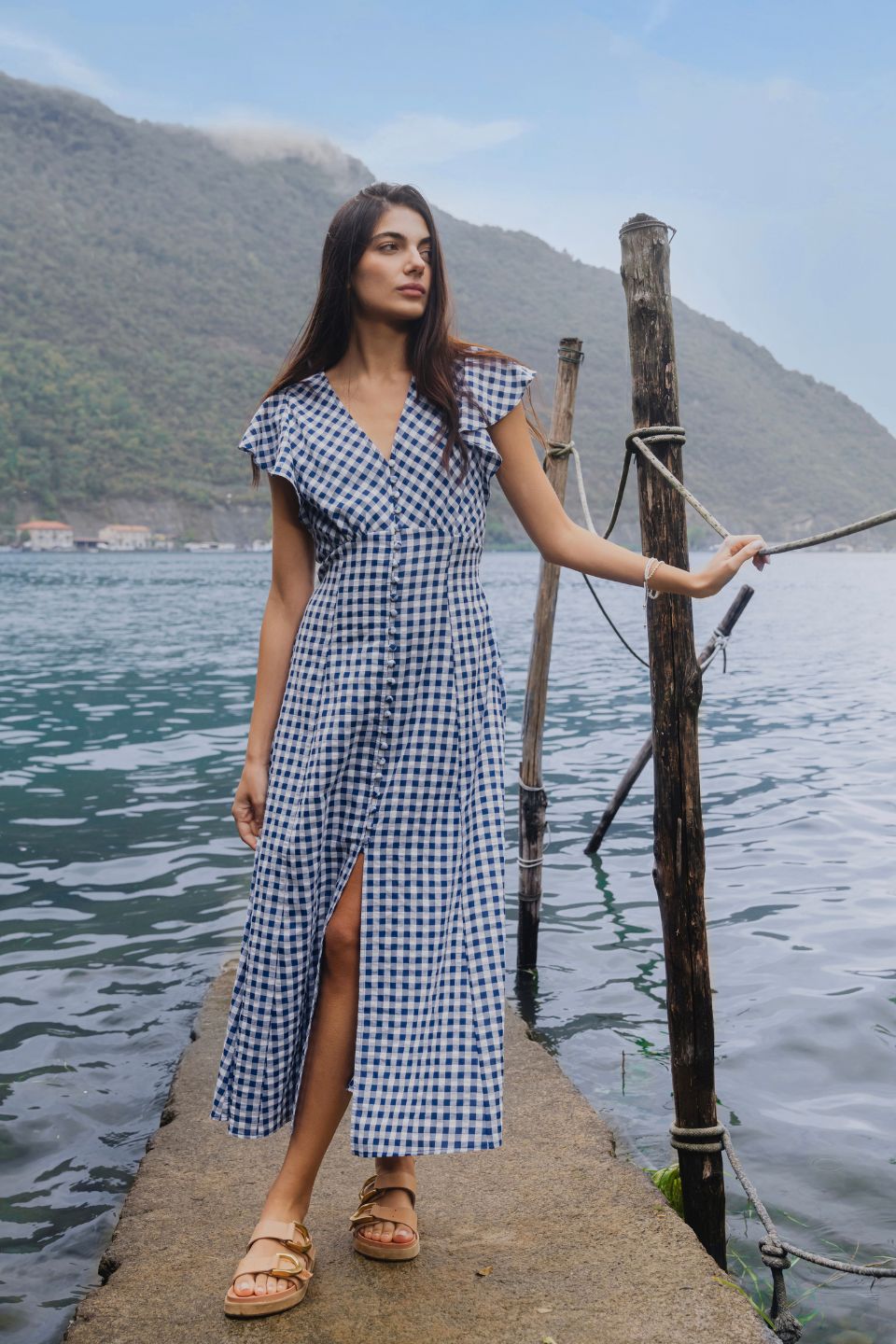 AMONG THE BRAVE FLAWLESS FLUTED SKEEVE BUTTON FRONT MIDI DRESS ...